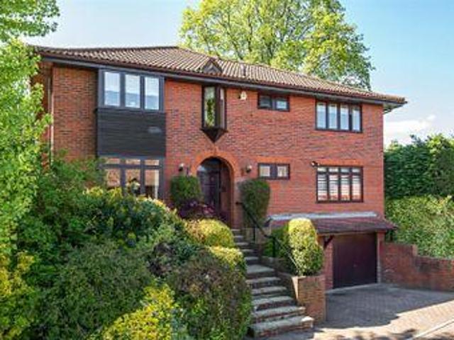 5 Bedrooms Detached house for sale in Beaumont Place, Barnet EN5
