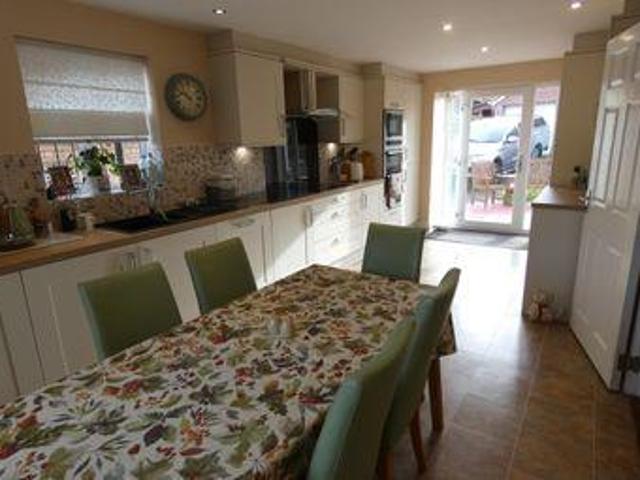 5 Bedrooms Detached house for sale in Biggin Gardens, Heywood OL10