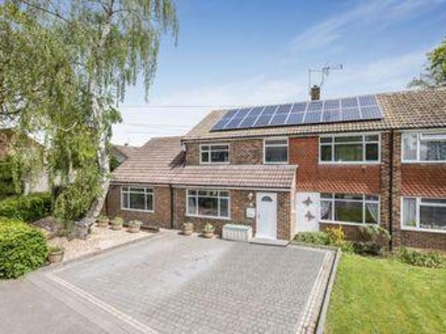 5 Bedrooms Detached house for sale in Birchway, Penn, High Wycombe HP10