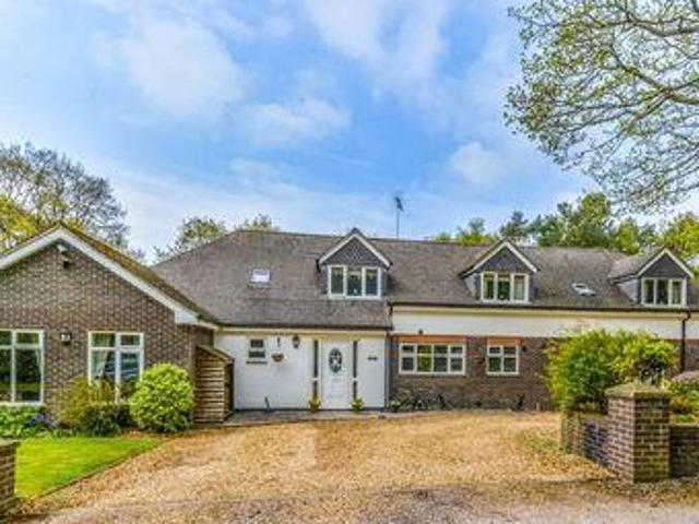 5 Bedrooms Detached house for sale in Birks Drive, Ashley Heath, Market Drayton TF9