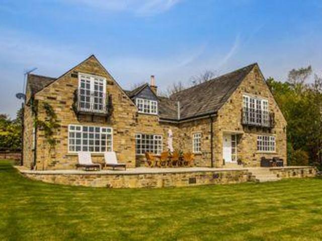 5 Bedrooms Detached house for sale in Birks Lane, Woodsome Valley, Huddersfield HD8