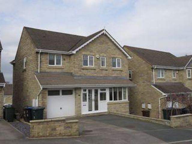 5 Bedrooms Detached house for sale in Blackberry Way, Clayton, Bradford BD14