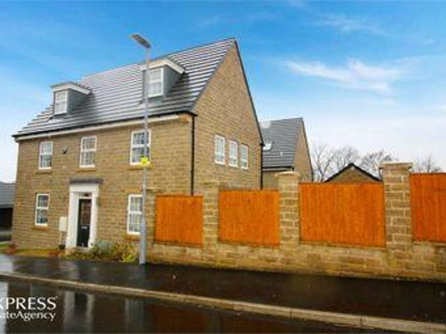 5 Bedrooms Detached house for sale in Bluebell Drive, Wyke, Bradford, West Yorkshire BD12