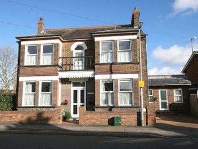 5 Bedrooms Detached house for sale in Cumberland Street, Dunstable, Beds. LU5