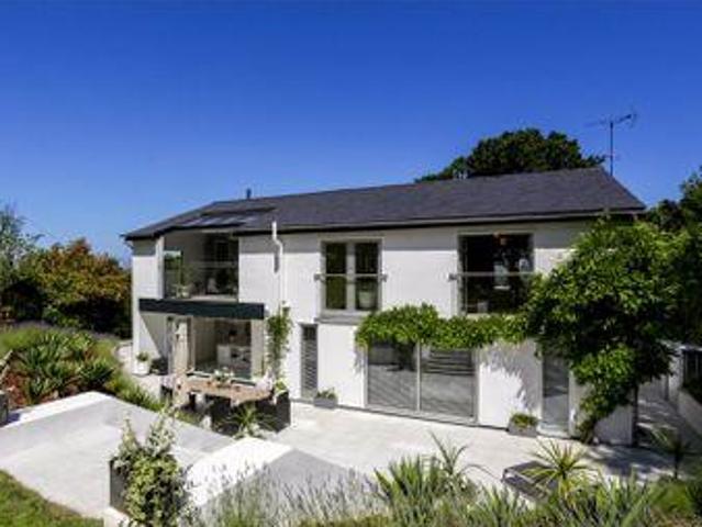 5 Bedrooms Detached house for sale in Camp Road, Battledown, Cheltenham, Gloucestershire GL52