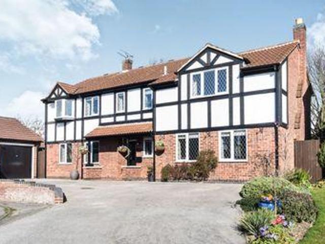5 Bedrooms Detached house for sale in Clipstone Gardens, Oakwood, Derby DE21