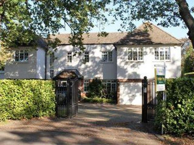 5 Bedrooms Detached house for sale in Cobham, Surrey KT11