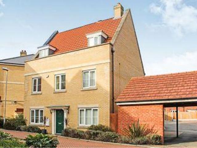 5 Bedrooms Detached house for sale in College Lane, Basildon SS15