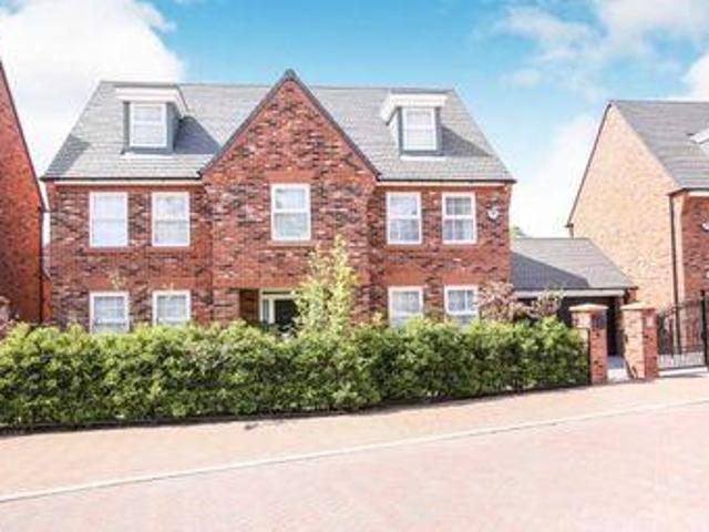5 Bedrooms Detached house for sale in Colstone Close, Wilmslow, Cheshire. SK9