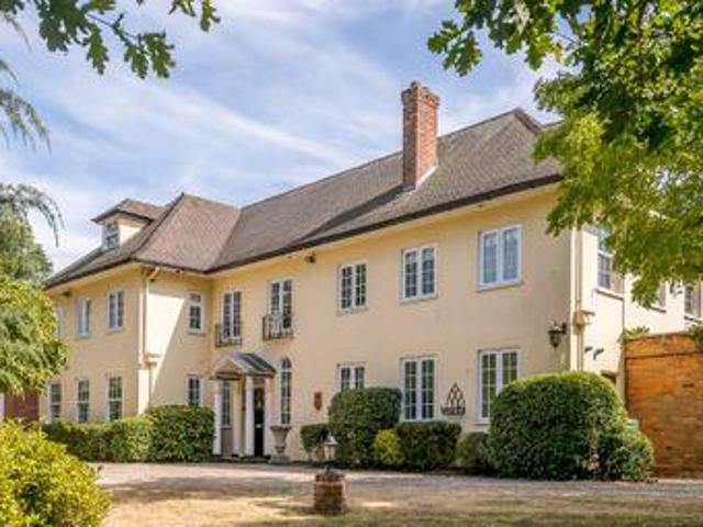 5 Bedrooms Detached house for sale in Colvin Close, Colchester CO3