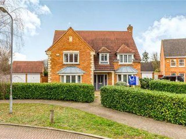5 Bedrooms Detached house for sale in Cotswolds Way, Calvert, Buckingham MK18