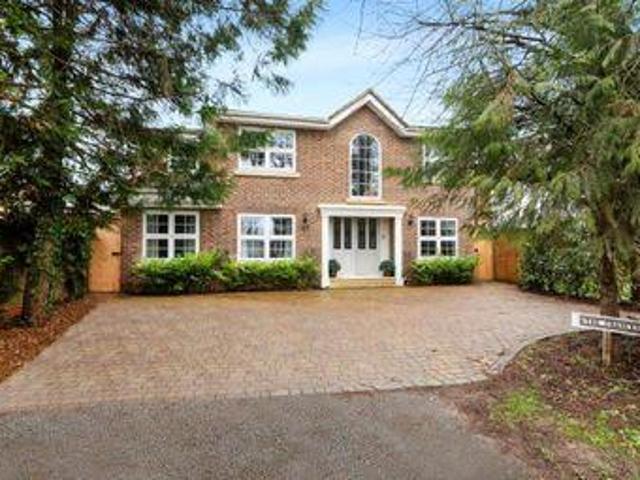 5 Bedrooms Detached house for sale in Cox Green Lane, Maidenhead, Berkshire SL6