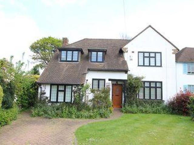 5 Bedrooms Detached house for sale in Crossway, Petts Wood, Orpington BR5