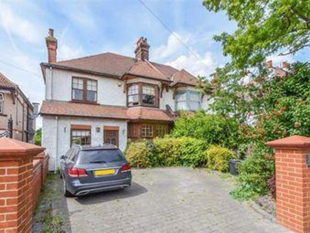 5 Bedrooms Detached house for sale in Crowstone Road, Westcliff On Sea, Essex SS0