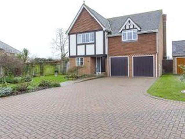5 Bedrooms Detached house for sale in Dental Close, Sittingbourne ME10