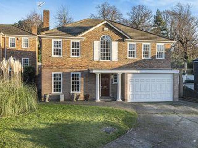 5 Bedrooms Detached house for sale in Elmstead Lane, Chislehurst, Kent BR7
