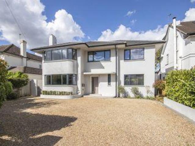 5 Bedrooms Detached house for sale in Ember Lane, Esher KT10