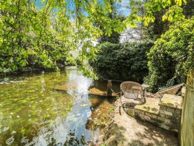 5 Bedrooms Detached house for sale in Enfield Lock, Enfield EN3