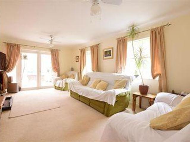 5 Bedrooms Detached house for sale in Furze View, Slinfold, Horsham, West Sussex RH13