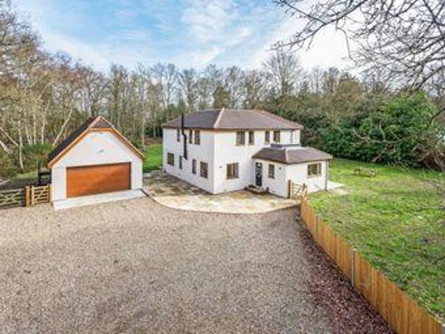 5 Bedrooms Detached house for sale in Farley Hill, Reading RG7