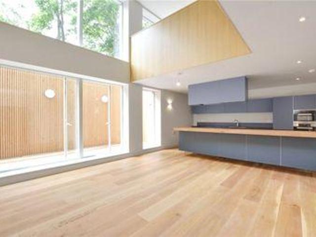 5 Bedrooms Detached house for sale in Foyle Road, Blackheath, London SE3