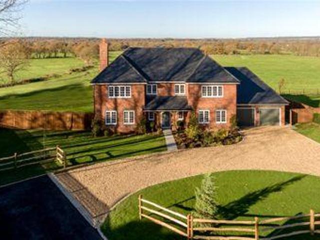 5 Bedrooms Detached house for sale in Godstone Road, Lingfield, Surrey RH7