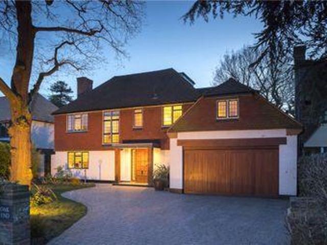 5 Bedrooms Detached house for sale in Golf Club Drive, Coombe Hill KT2