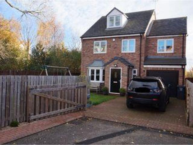 5 Bedrooms Detached house for sale in Greenacre Close, Barnsley S74
