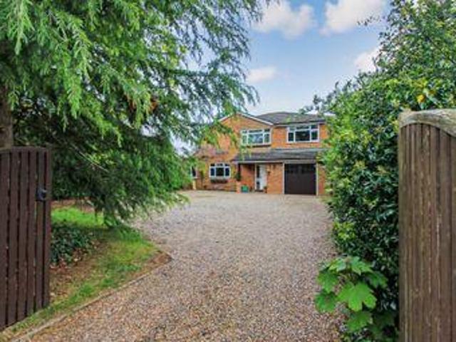 5 Bedrooms Detached house for sale in Grove Road, Tring HP23