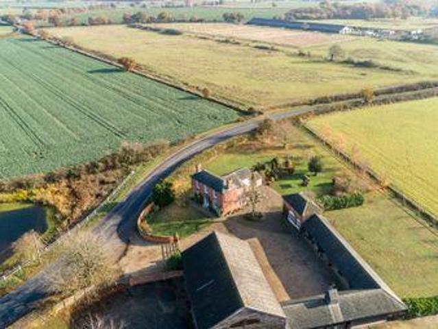 5 Bedrooms Detached house for sale in Hall Road, Great Bromley, Essex CO7