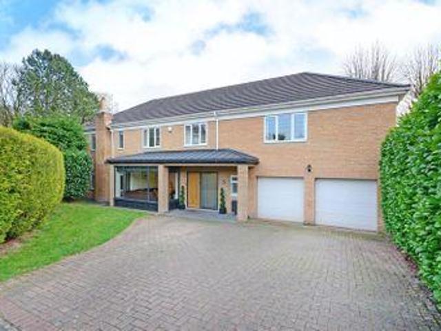 5 Bedrooms Detached house for sale in Harewood Way, Whirlowdale Park, Sheffield S11