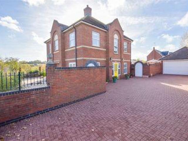 5 Bedrooms Detached house for sale in Heron Close, Stanway, Colchester, Essex CO3