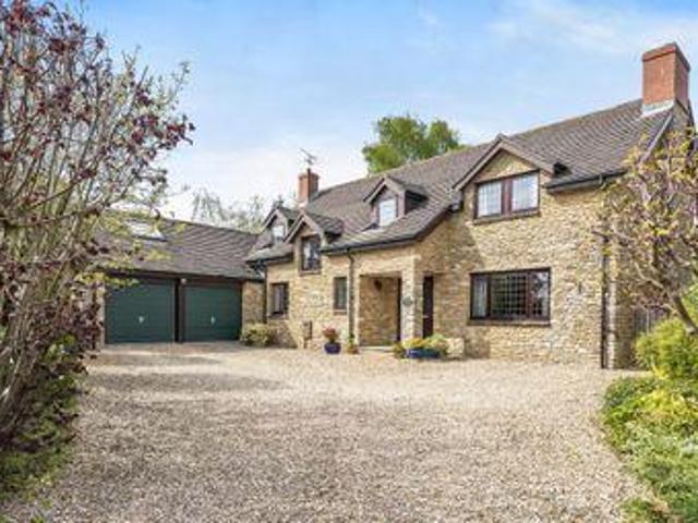 5 Bedrooms Detached house for sale in High Street, Croughton NN13
