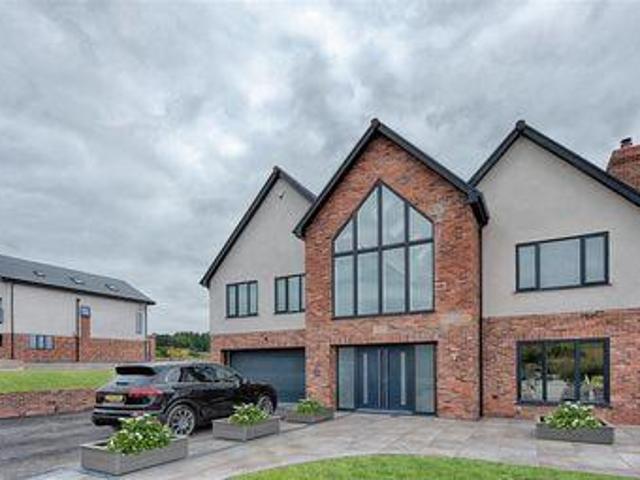 5 Bedrooms Detached house for sale in Hilltop, Arncliffe Rise OL4