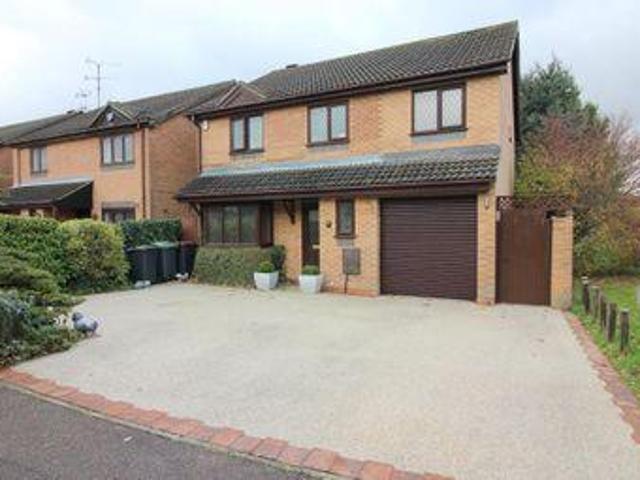 5 Bedrooms Detached house for sale in Holford Way, Luton, Bedfordshire LU3