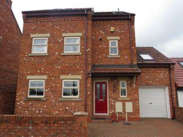 5 Bedrooms Detached house for sale in Jermyn Croft, Dodworth, Barnsley S75