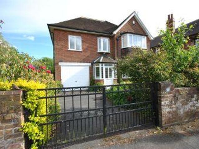 5 Bedrooms Detached house for sale in Kepstorn Road, West Park, Leeds, West Yorkshire LS16
