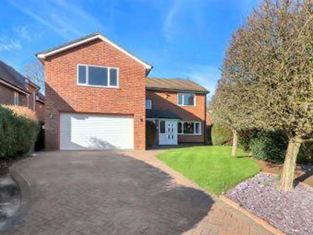 5 Bedrooms Detached house for sale in Kildonan Close, Watford WD17