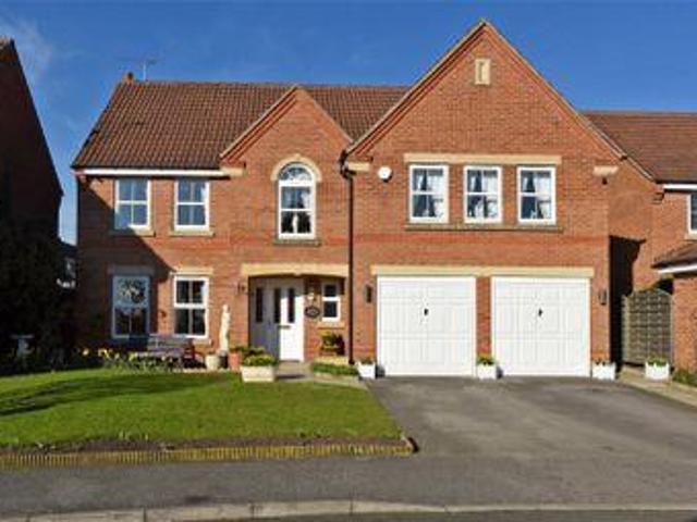 5 Bedrooms Detached house for sale in Kiplin Drive, Norton, Doncaster DN6