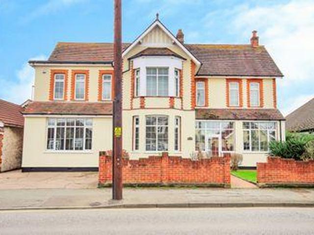5 Bedrooms Detached house for sale in Lampits Hill, Corringham, Stanford Le Hope SS17