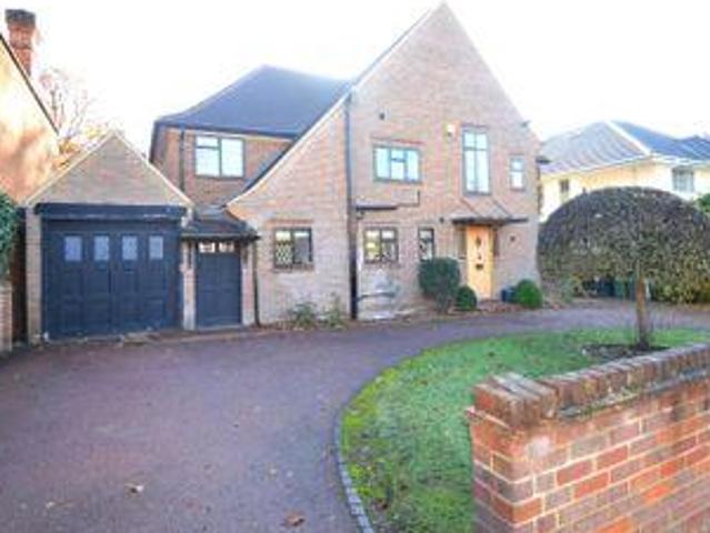 5 Bedrooms Detached house for sale in Langley Way, Watford WD17