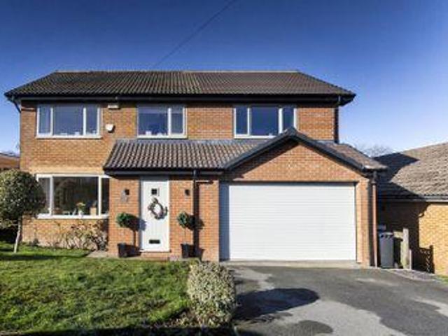 5 Bedrooms Detached house for sale in Lea Drive, Shepley, Huddersfield HD8