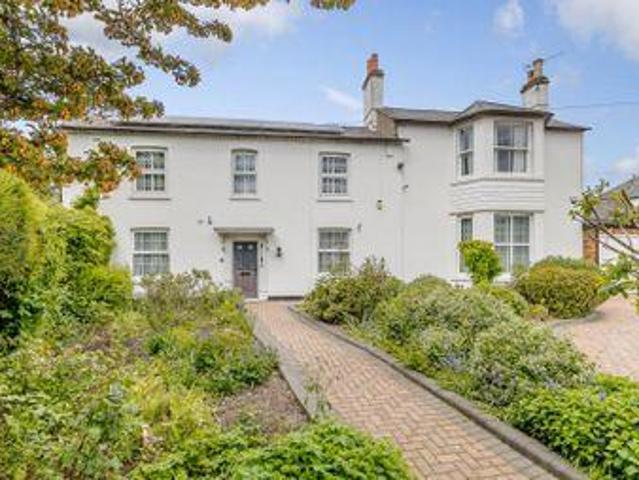 5 Bedrooms Detached house for sale in London Road, Marlborough, Wiltshire SN8