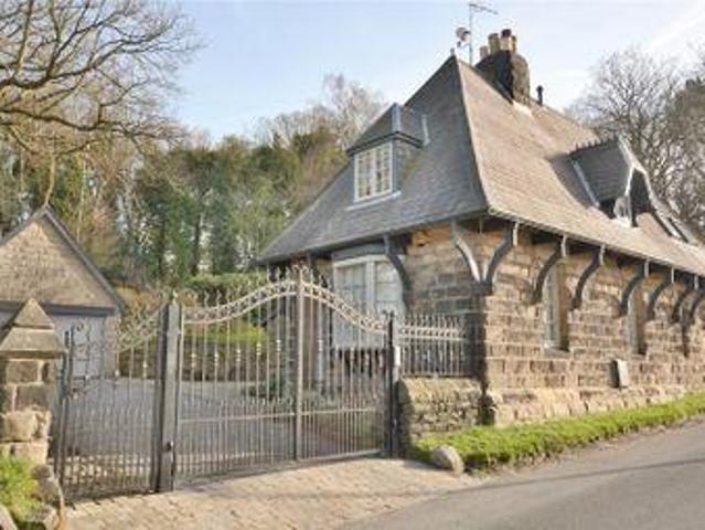 5 Bedrooms Detached house for sale in Lower Lodge, Weetwood Lane, Weetwood, Leeds, West Yorkshire LS16