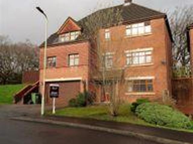 5 Bedrooms Detached house for sale in Pasteur Grove, St David´s Manor, Llantwit Fardre CF38