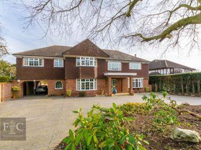 5 Bedrooms Detached house for sale in Park Lane, Broxbourne, Hertfordshire EN10