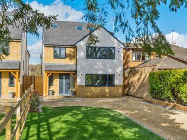 5 Bedrooms Detached house for sale in Park Street Lane, Park Street, St. Albans AL2