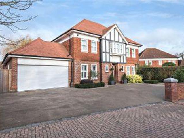 5 Bedrooms Detached house for sale in Queens Acre, Windsor, Berkshire SL4