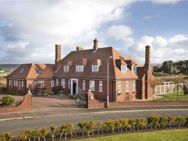 5 Bedrooms Detached house for sale in Robertson Drive, Lanark ML11
