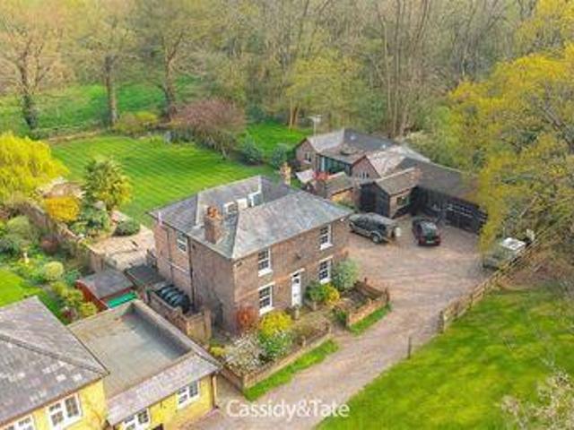 5 Bedrooms Detached house for sale in Station Road, St Albans, Hertfordshire AL2